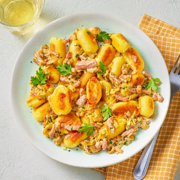Cheesy gnocchis, poireaux & lardons | Cuisiner Avec Picnic